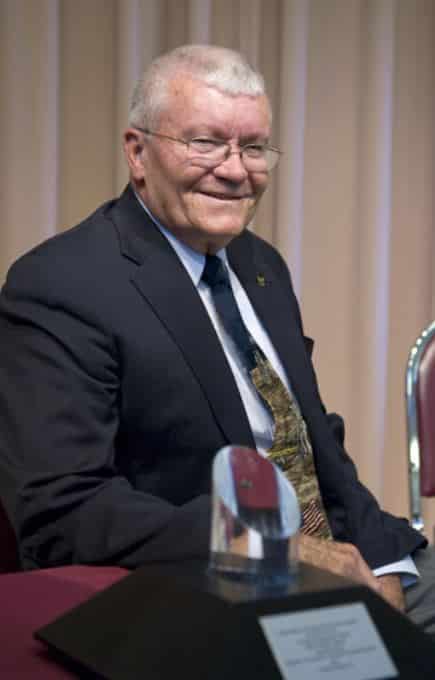 Apollo 13 Veteran offers lessons for today’s challenges - SuperTalk ...
