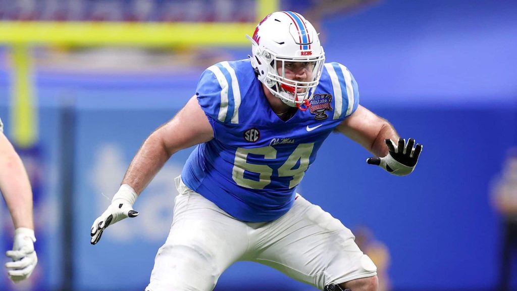 Ole Miss offensive lineman Nick Broeker wins 2022 Kent Hull Trophy ...