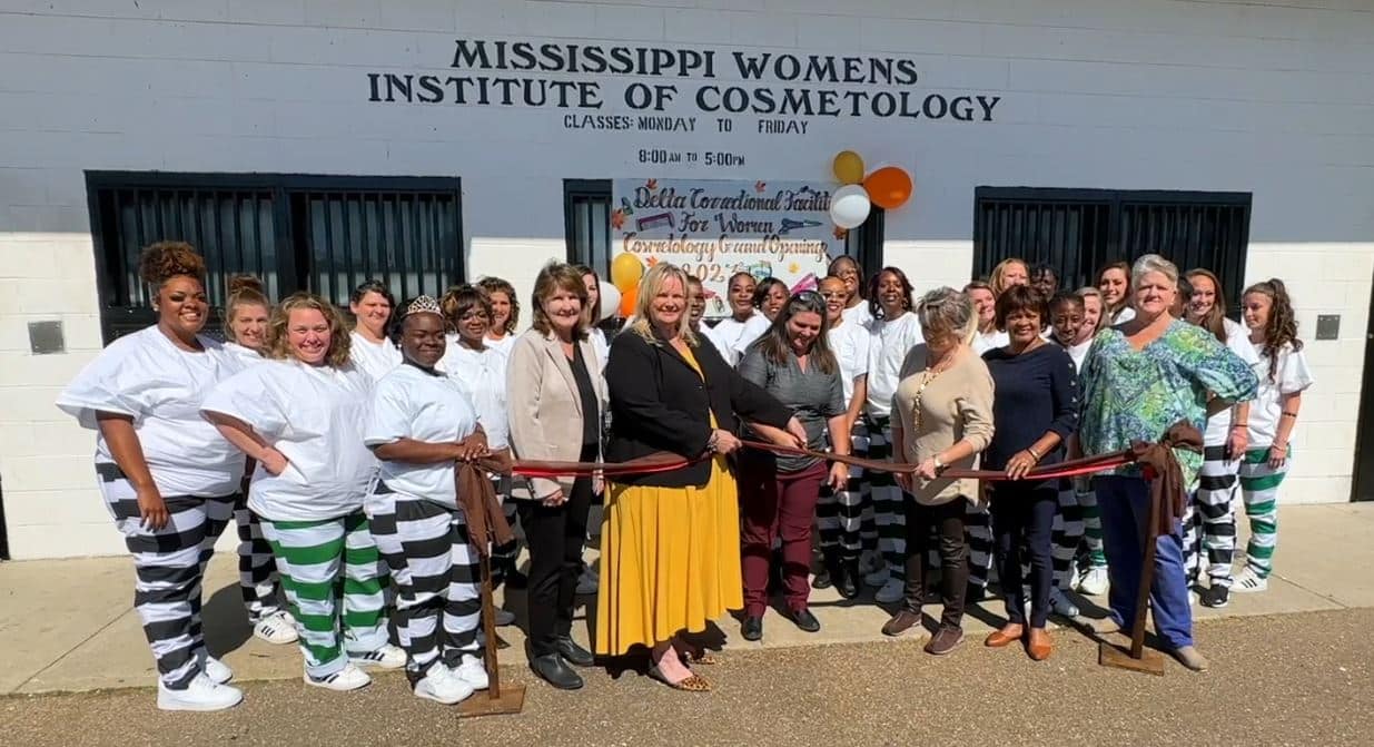MDOC opens Mississippi's first licensed cosmetology school for inmates ...