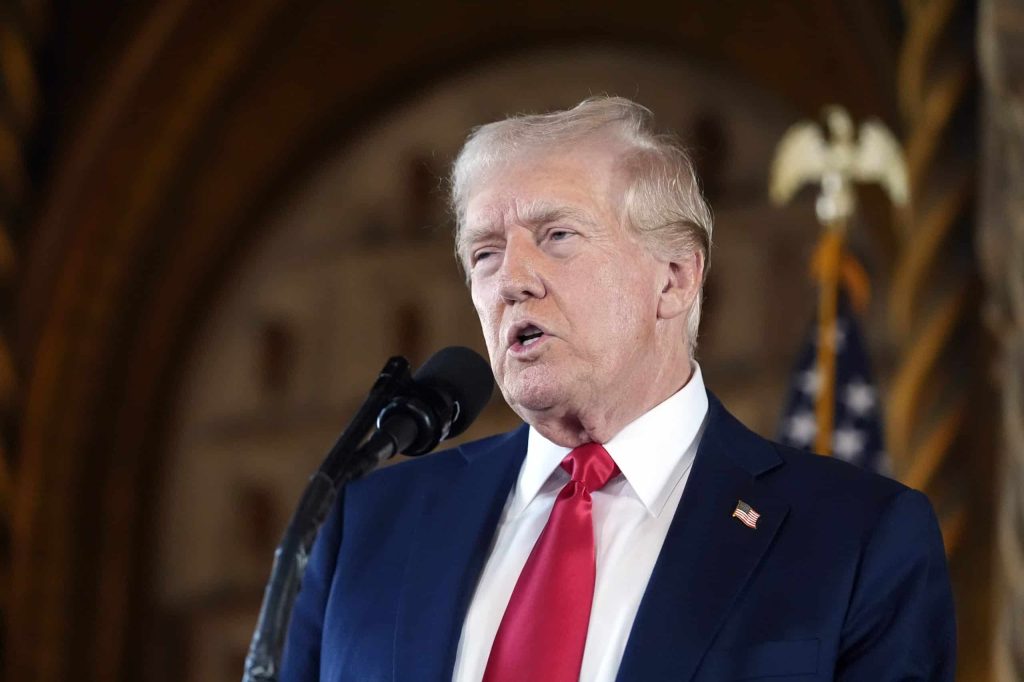 Trump agrees to pause tariffs on Mexico, but import taxes still in ...