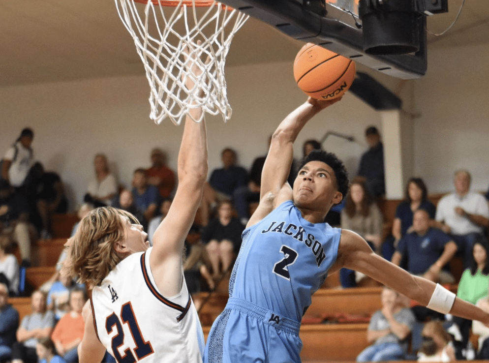 Mike Williams commits to play for father, NBA legend Mo Williams, at ...