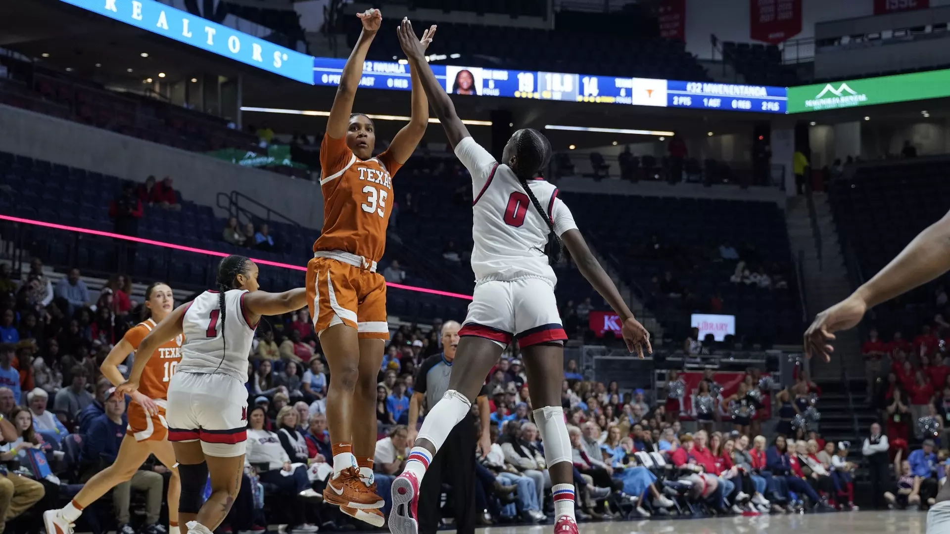 WCBB: Madison Booker's late basket gives No. 7 Texas a 61-58 win over ...
