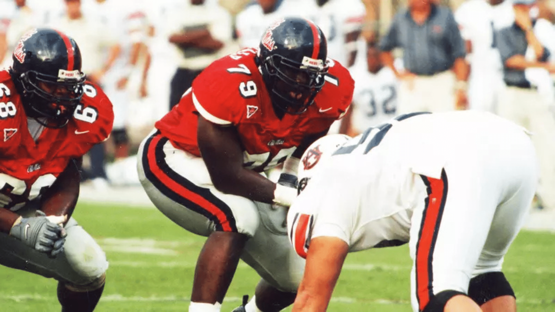 Ole Miss great Terrence Metcalf inducted into College Football Hall of ...
