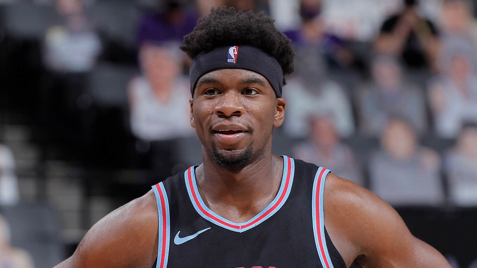 Sacramento Kings bring back former Ole Miss guard Terence Davis ...