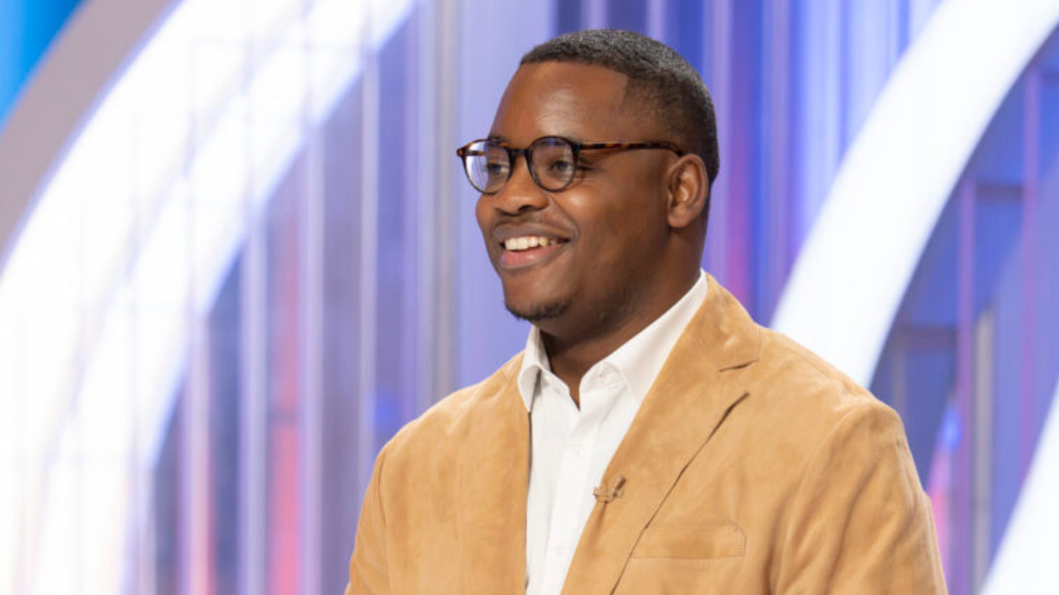 Mississippi Music Teacher Stuns American Idol Judges And Snags Golden ...