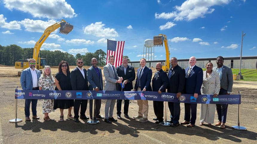 Ribbon-cutting ceremony held for new Amazon data center in Clinton ...